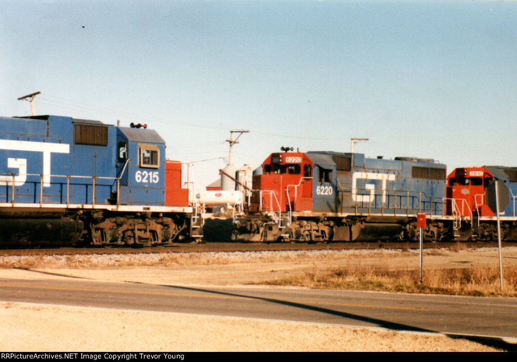 GTW 6215 meets GTW 6220, Seward, IL